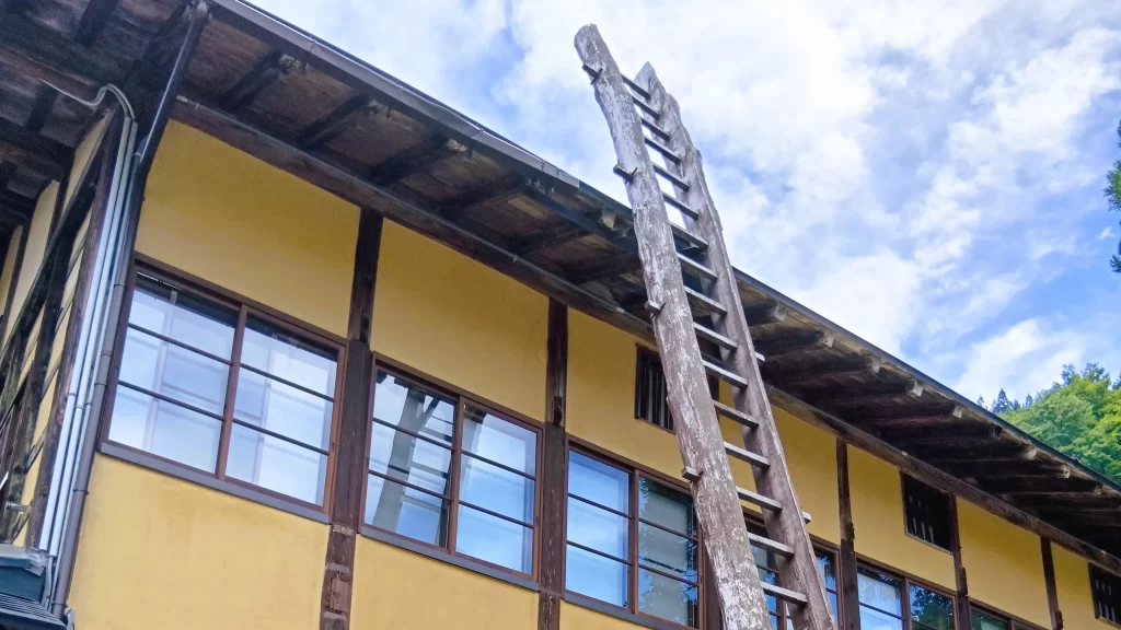 To the Sacred Mountain: A Journey Through Shiramine Part 1 - Kizuna Travel